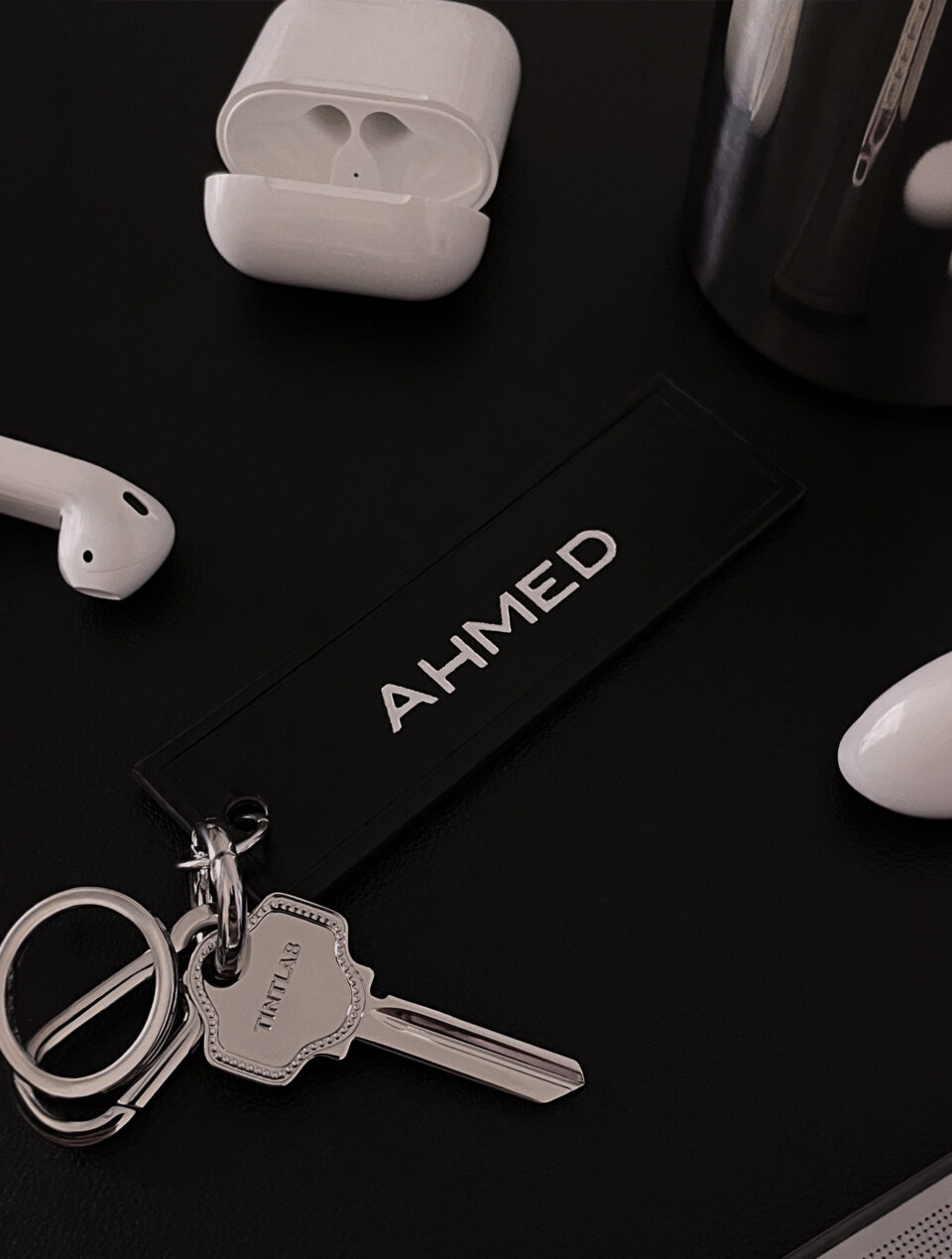 Signature Keychain – TINT LAB